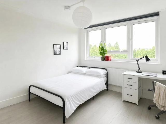 Apartment at Carlton Vale, City of Westminster