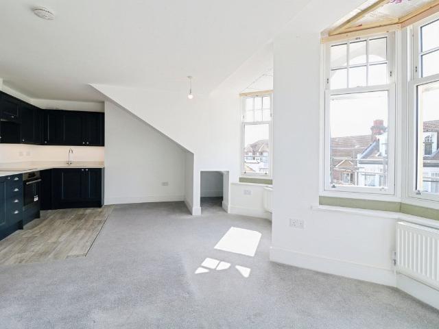 Apartment at Carlton Avenue, Southend on Sea