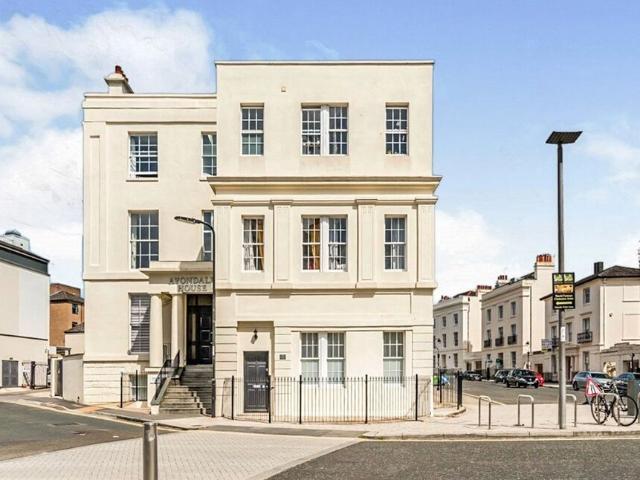 Apartment at Carlton Crescent, Southampton