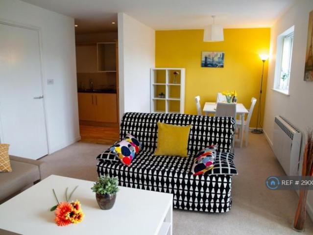 Apartment at Carlyle Road, Rushcliffe