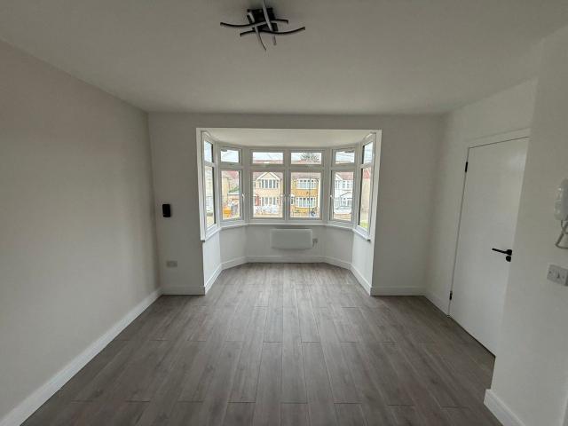Apartment at Carlyon Avenue, Greater London