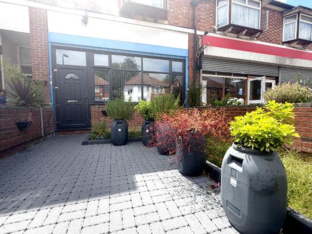 Apartment at Carlyon Road, Greater London