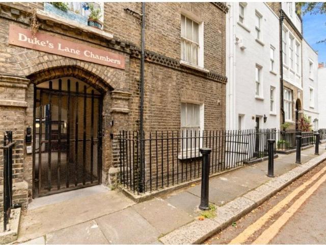 Apartment at Carmel Court, Greater London