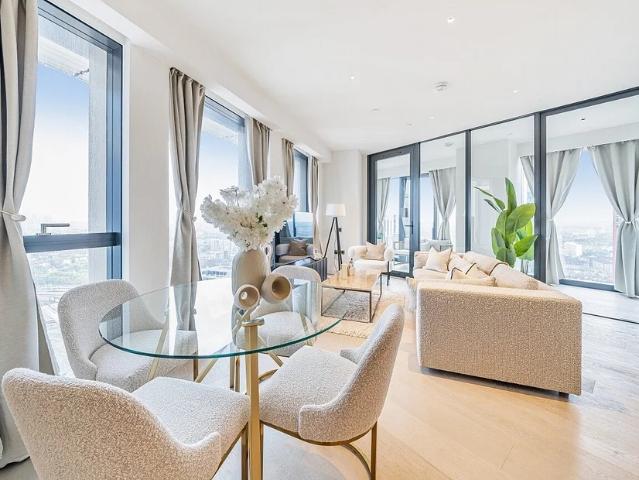Apartment at Carnation Way, Greater London