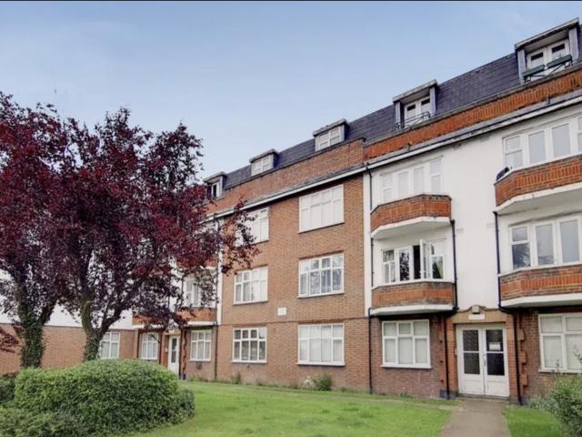 Apartment at Carshalton Road, Greater London