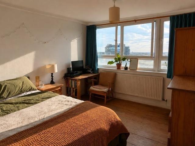 Apartment at Carriage Drive West, Greater London