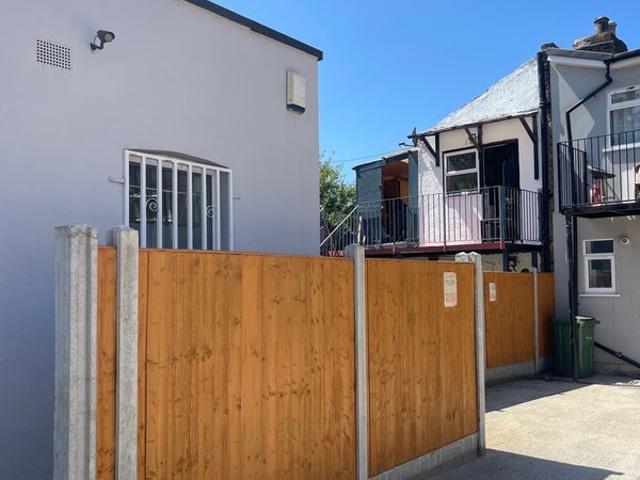 Apartment at Carrington Gardens, Greater London