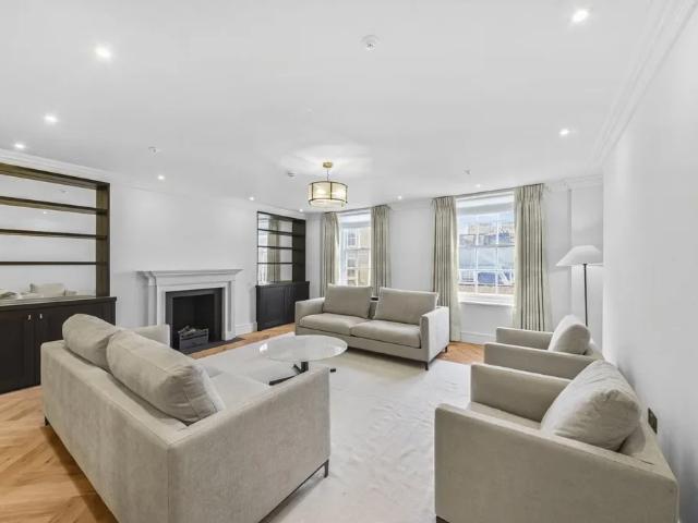 Apartment at Carrington Street, City of Westminster