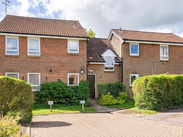 Apartment at Carterdale Cottages, Mole Valley