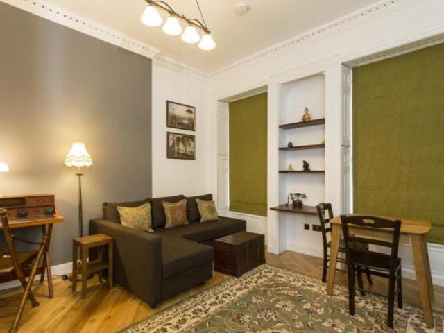 Apartment at Cartwright Gardens, Greater London