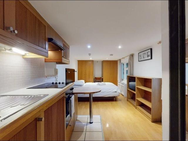 Apartment at Cartwright Gardens, Greater London