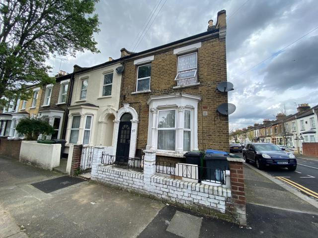 Apartment at Cary Road, Greater London