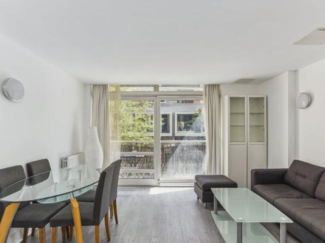 Apartment at Cassilis Road, Greater London