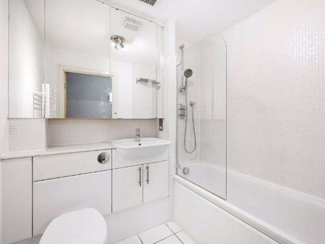 Apartment at Cassilis Road, Greater London
