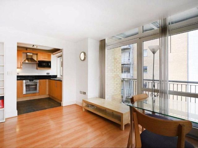 Apartment at Cassilis Road, Greater London