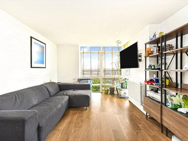 Apartment at Cassilis Road, Greater London