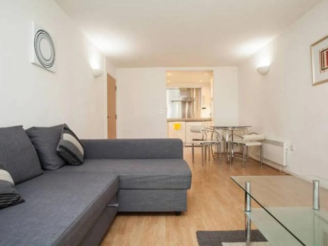 Apartment at Cassilis Road, Greater London