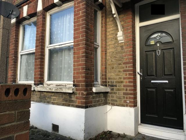 Apartment at Cassiobury Road, Greater London