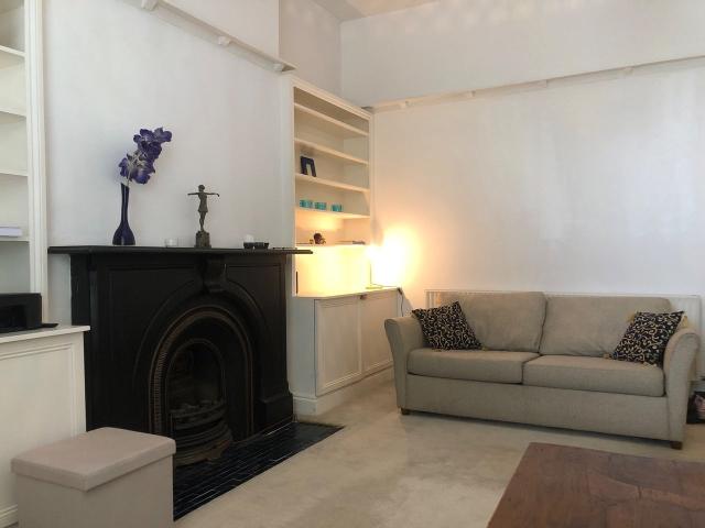 Apartment at Castelnau, Greater London