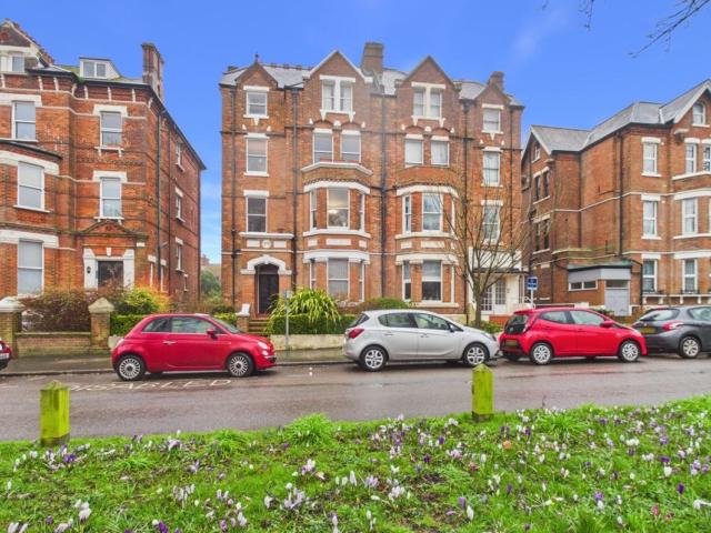 Apartment at Castle Hill Avenue, Folkestone and Hythe District