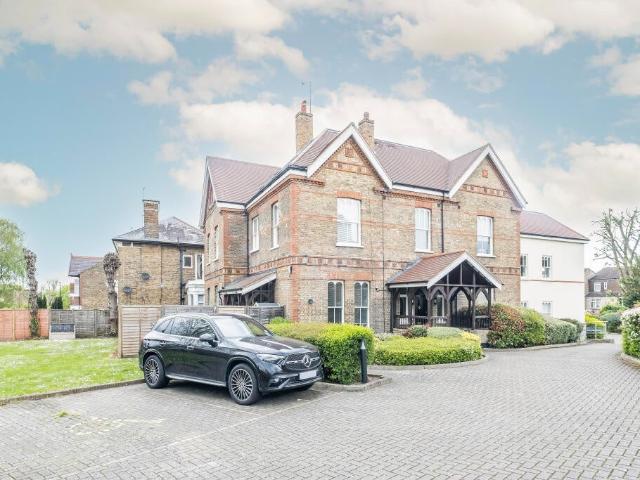 Apartment at Castlebar Park, Greater London