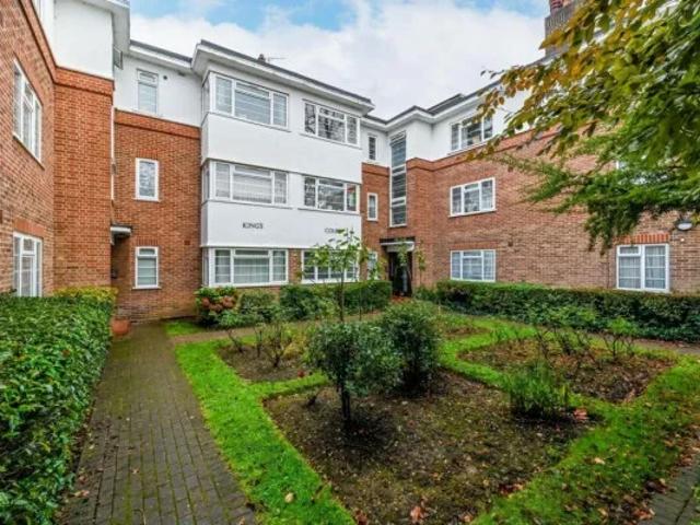 Apartment at Castlebar Park, Greater London
