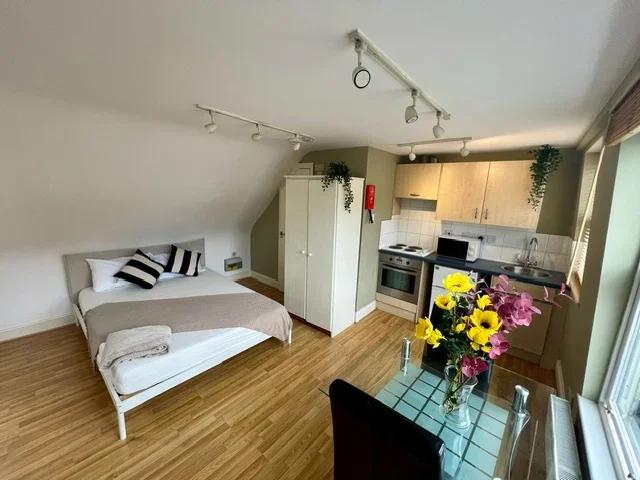 Room at Castletown Road, Greater London