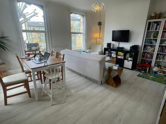 Apartment at Cecilia Road, Greater London