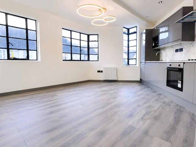 Apartment at Cedar Avenue, Chelmsford