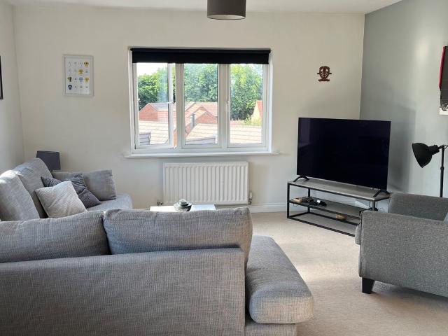 Apartment at Cedar Drive, Leeds