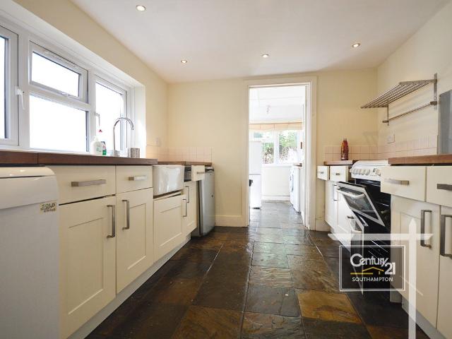 Apartment at Cedar Road, Southampton