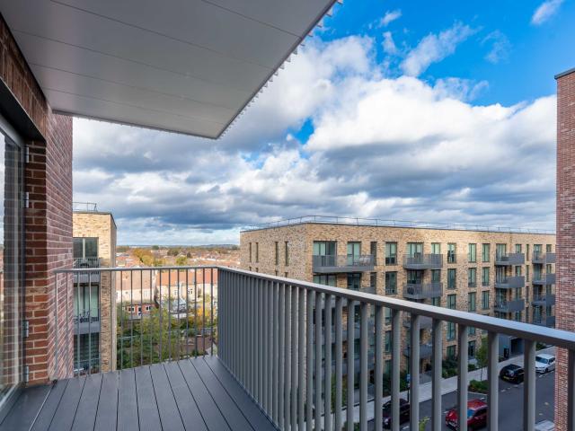 Apartment at Cedrus Avenue, Greater London