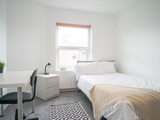 Apartment at Cemetery Road, Sheffield