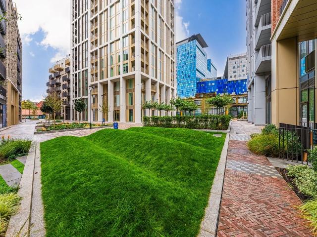 Apartment at Cendal Crescent, Greater London