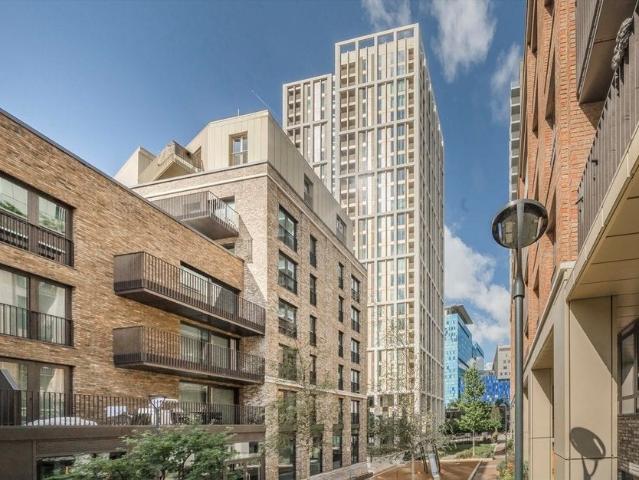 Apartment at Cendal Crescent, Greater London