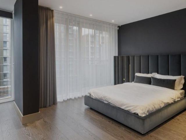 Apartment at Central Avenue, Greater London