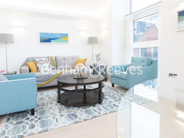 Apartment at Central Avenue, Greater London
