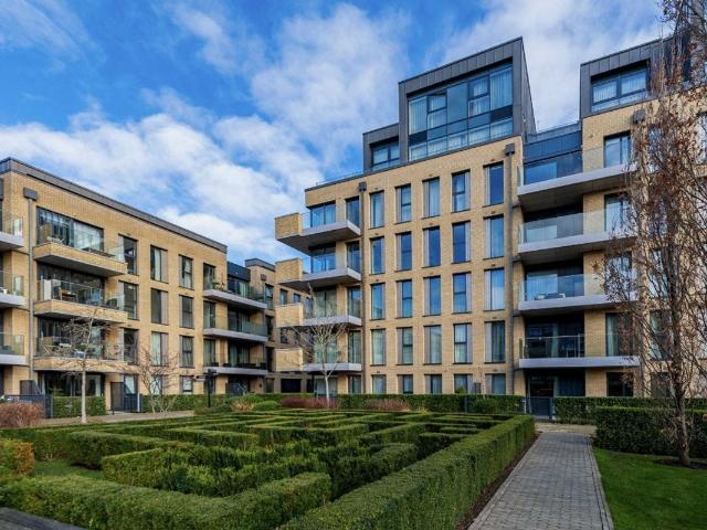 Apartment at Central Avenue, Greater London