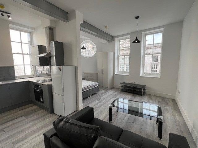 Apartment at Central Road, Leeds