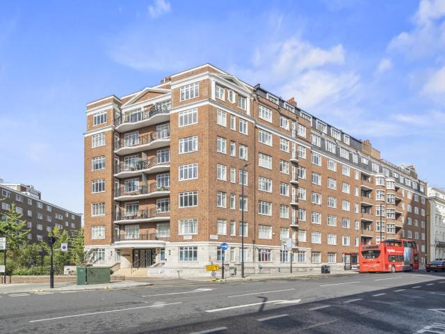 Apartment at Cerney Mews, City of Westminster