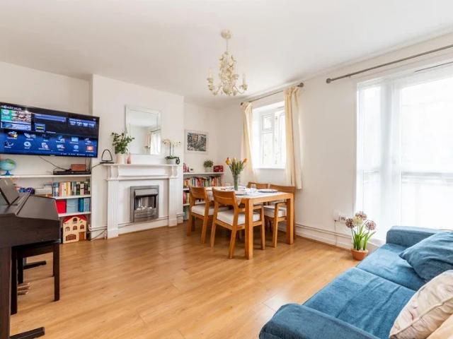 Apartment at Church Hill, Greater London
