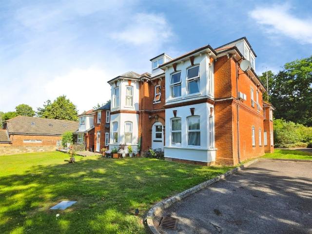 Apartment at Church Lane West, Rushmoor