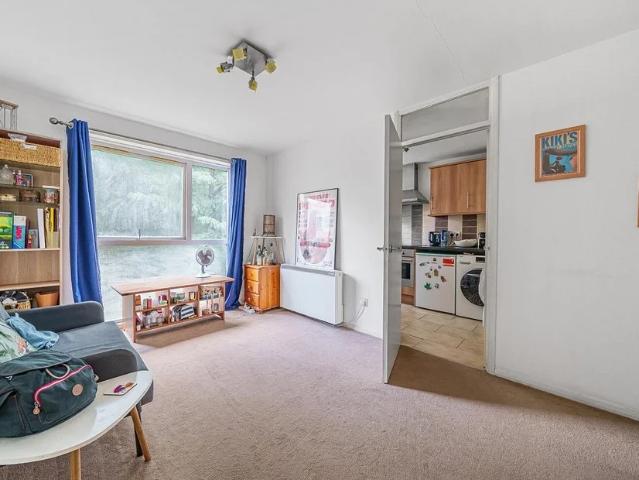 Apartment at Church Path, Greater London