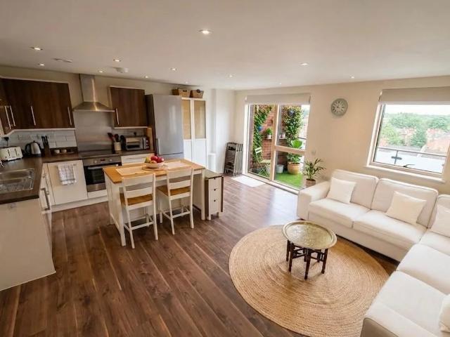Apartment at Church Road, Greater London
