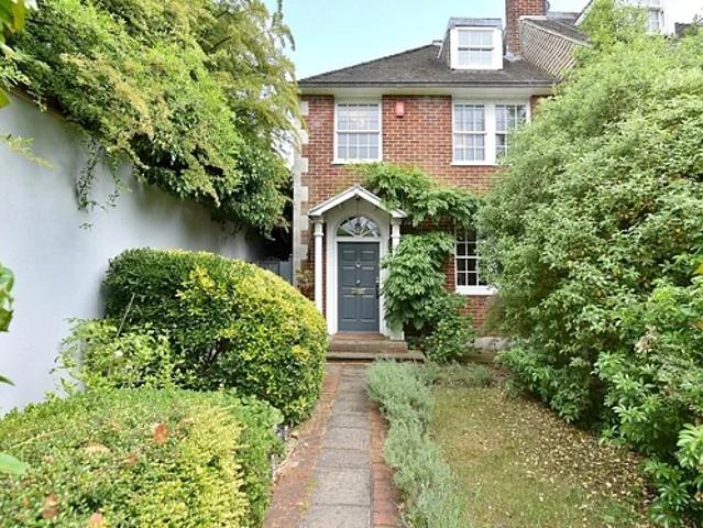 Apartment at Church Road, Greater London