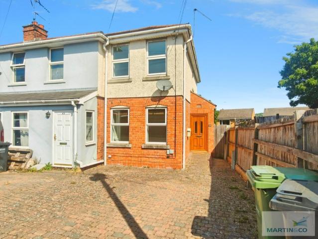 Apartment at Church Road, Worcester