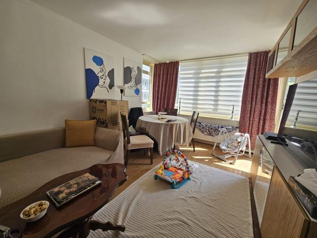 Apartment at Churchill Gardens Road, City of Westminster