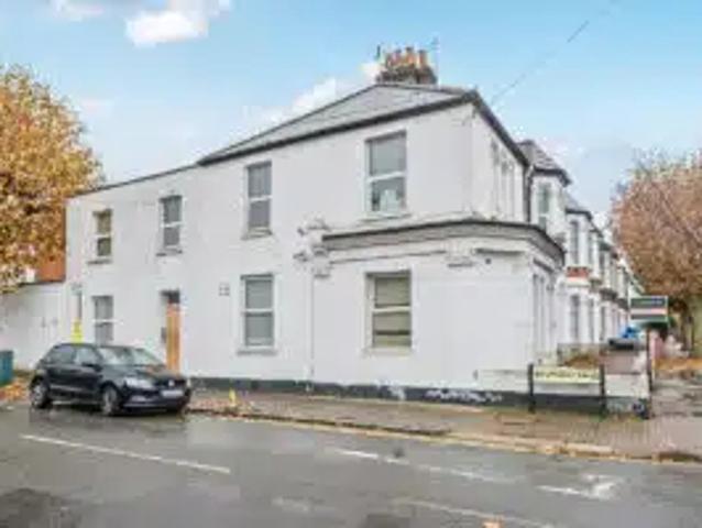 Apartment at Churchill Road, Greater London