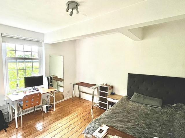 Apartment at Churchway, Greater London