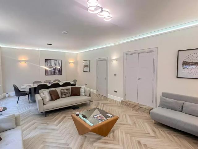 Apartment at Chagford Street, City of Westminster